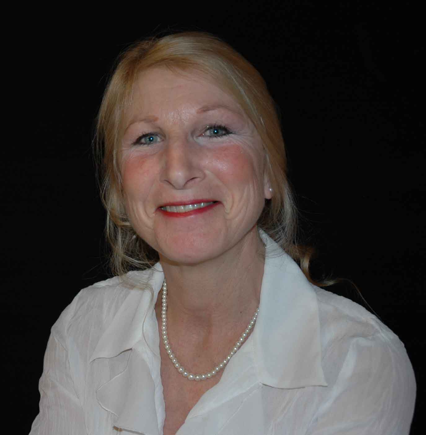 About the Artist – Silhouettes by Joyce Redman